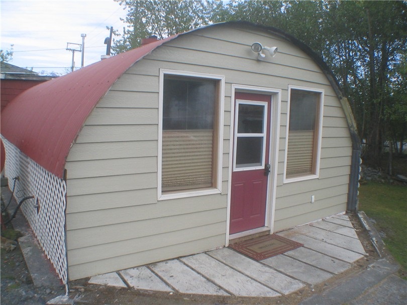 Moonshine - Quonset Hut | Alaska's Point of View Suites